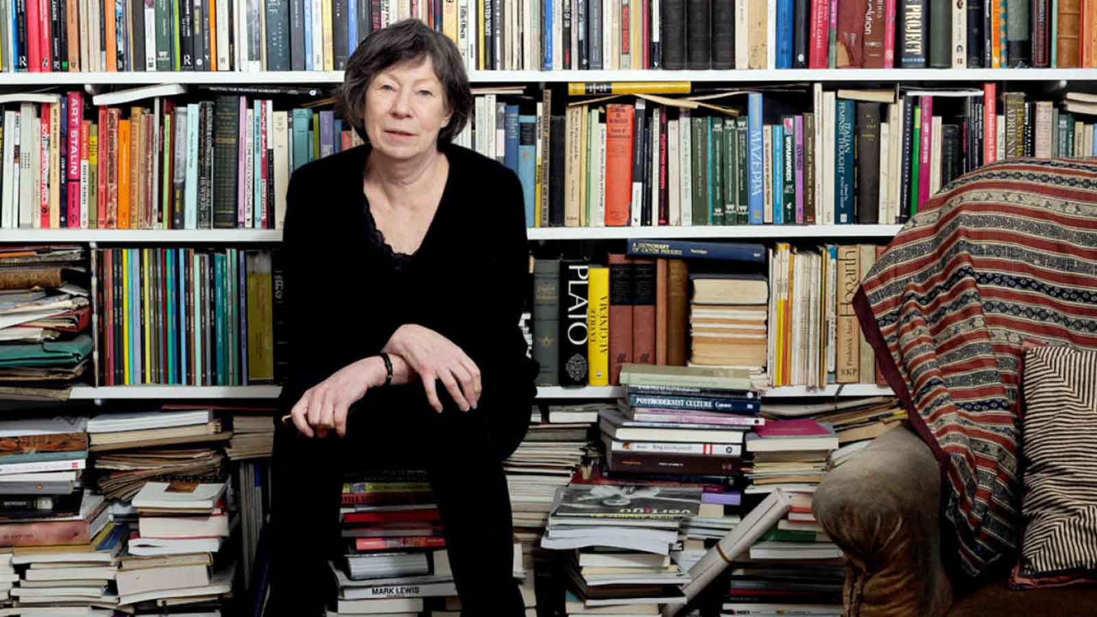 Laura Mulvey: Kenikmatan Visual dan Sinema Naratif — Cinema Poetica